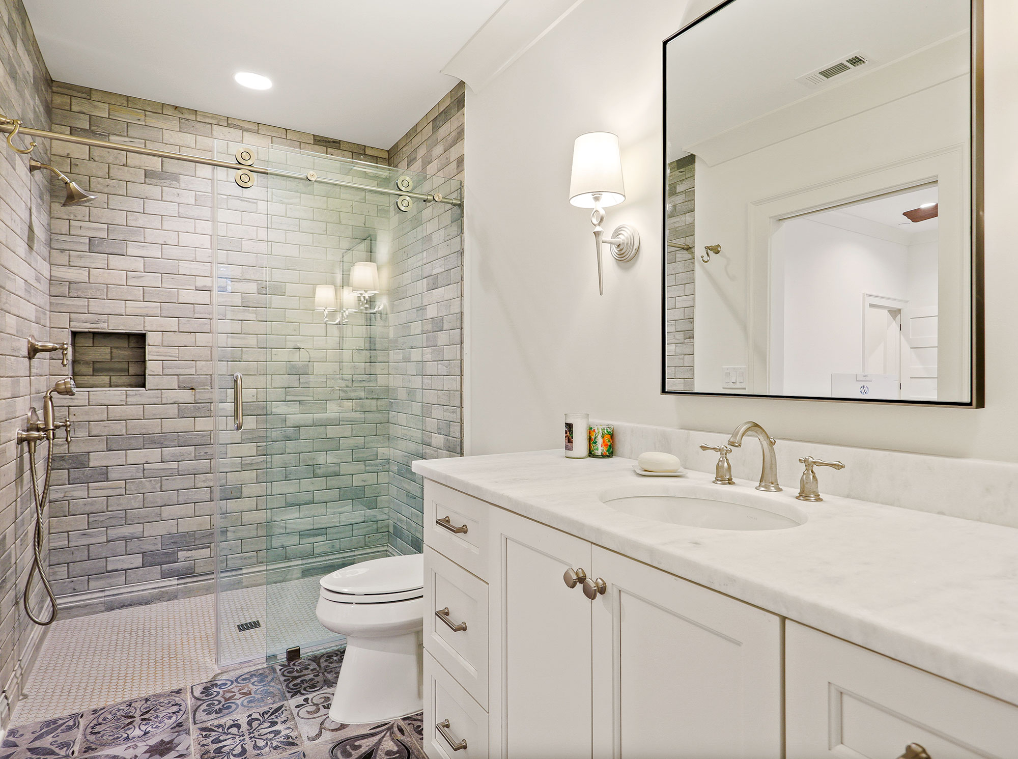 Decatur Farmhouse - ROBERT KOCH DESIGNS